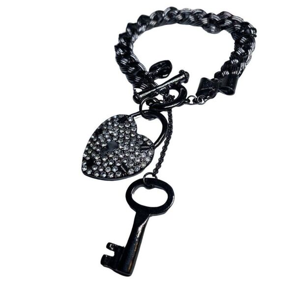 Betsey Johnson | Jewelry | Betsey Johnson Icy Crystal Heart Lock And ...